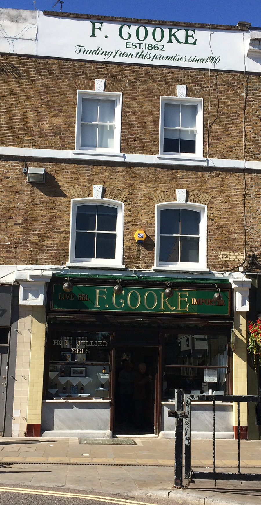 Eels and Mash – Paul Davies Cartoons & stuff