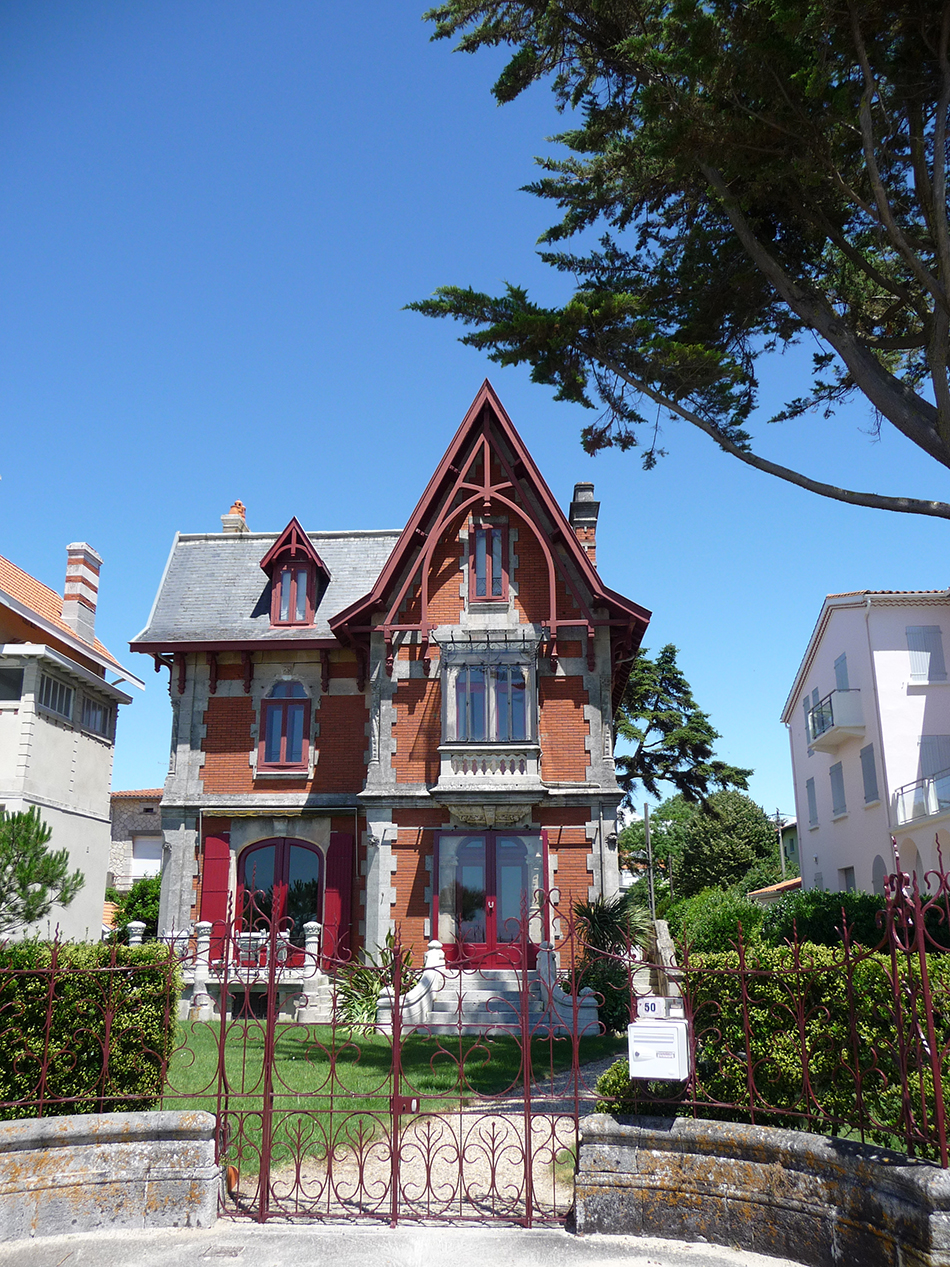 House 6. Another French neighbour – Paul Davies Cartoons & stuff